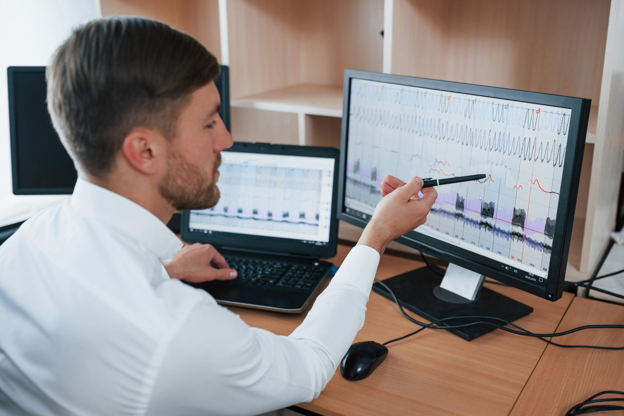 AI-Driven Diagnosis and Monitoring System – Sysfort